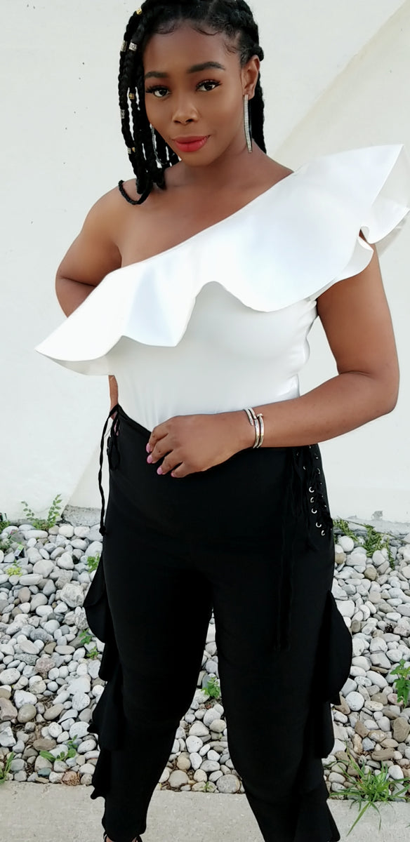 GIRL ON THE GO – Toni Clark Boutique